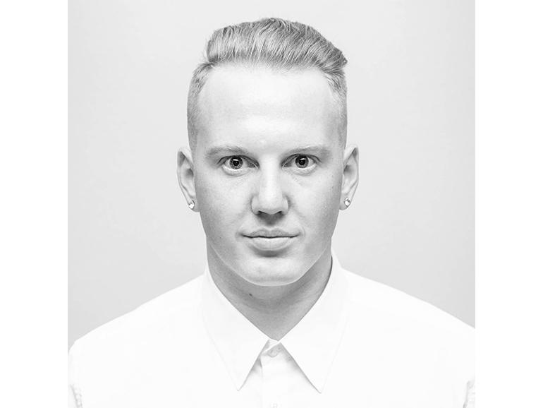 Kurzinterview: 10 Fragen an Simon Schuhmacher